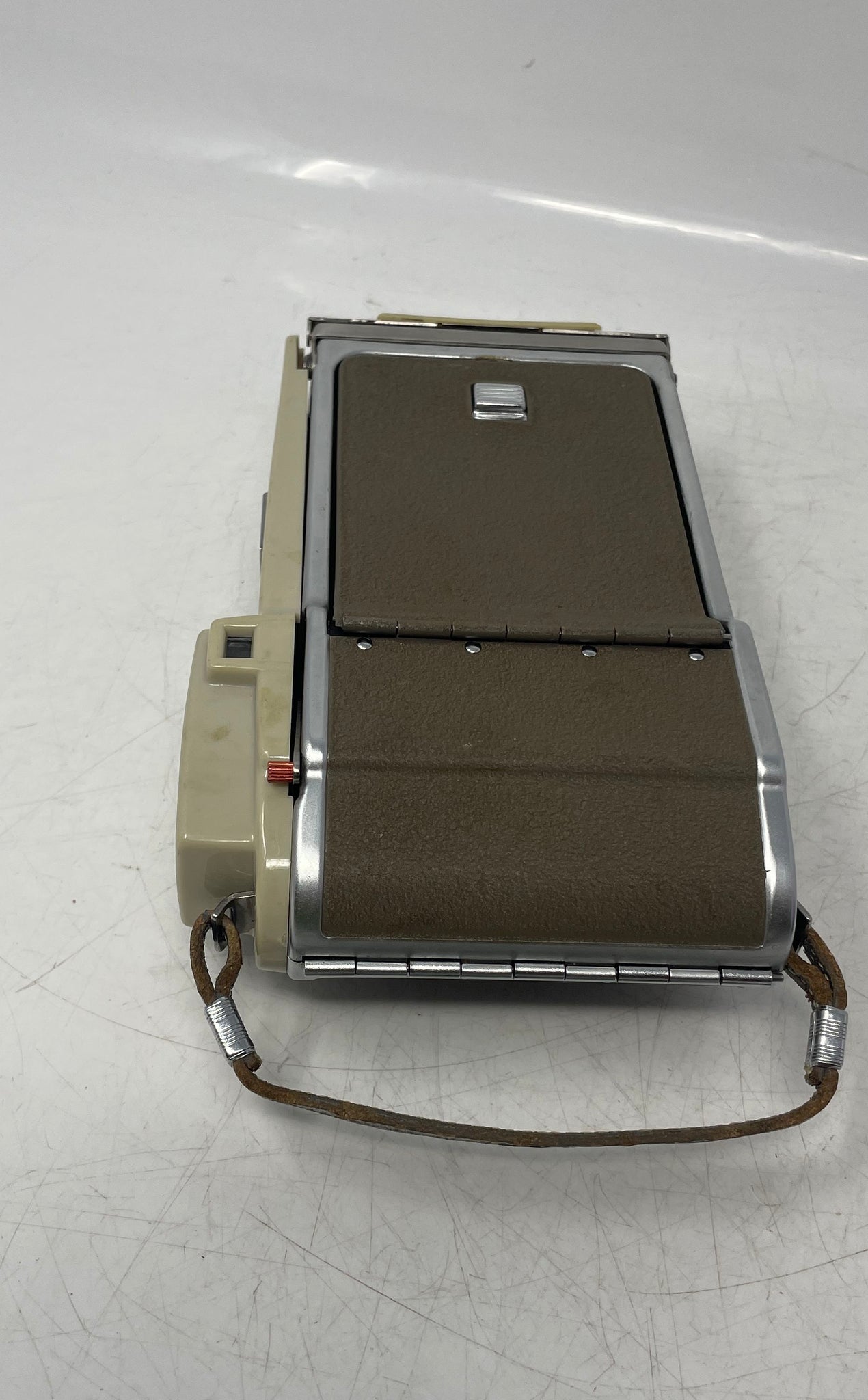 Polaroid Model 608 Beige Gray Built-In Flash Instant Film Land Camera ...