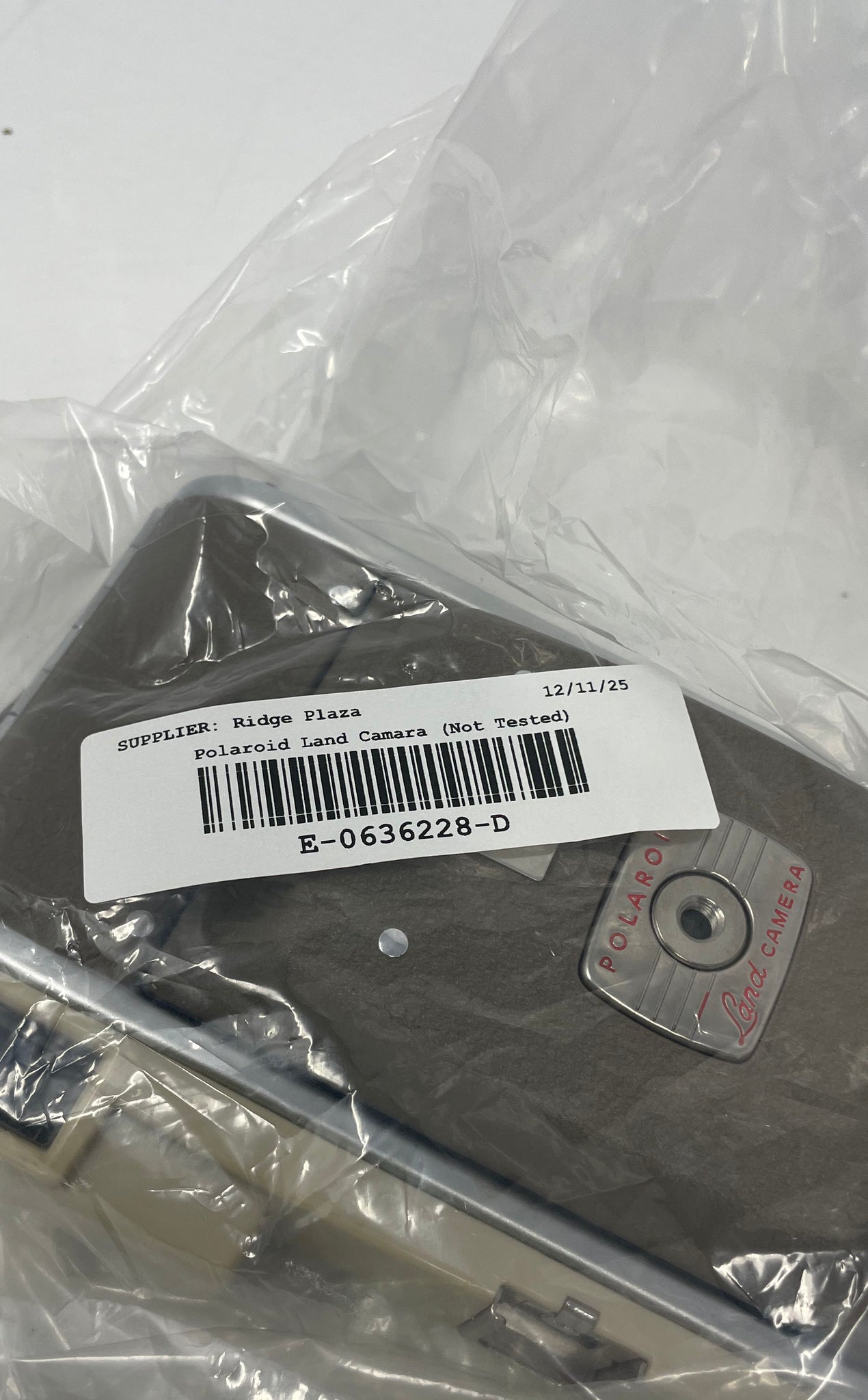 Polaroid Model 608 Beige Gray Built-In Flash Instant Film Land Camera ...