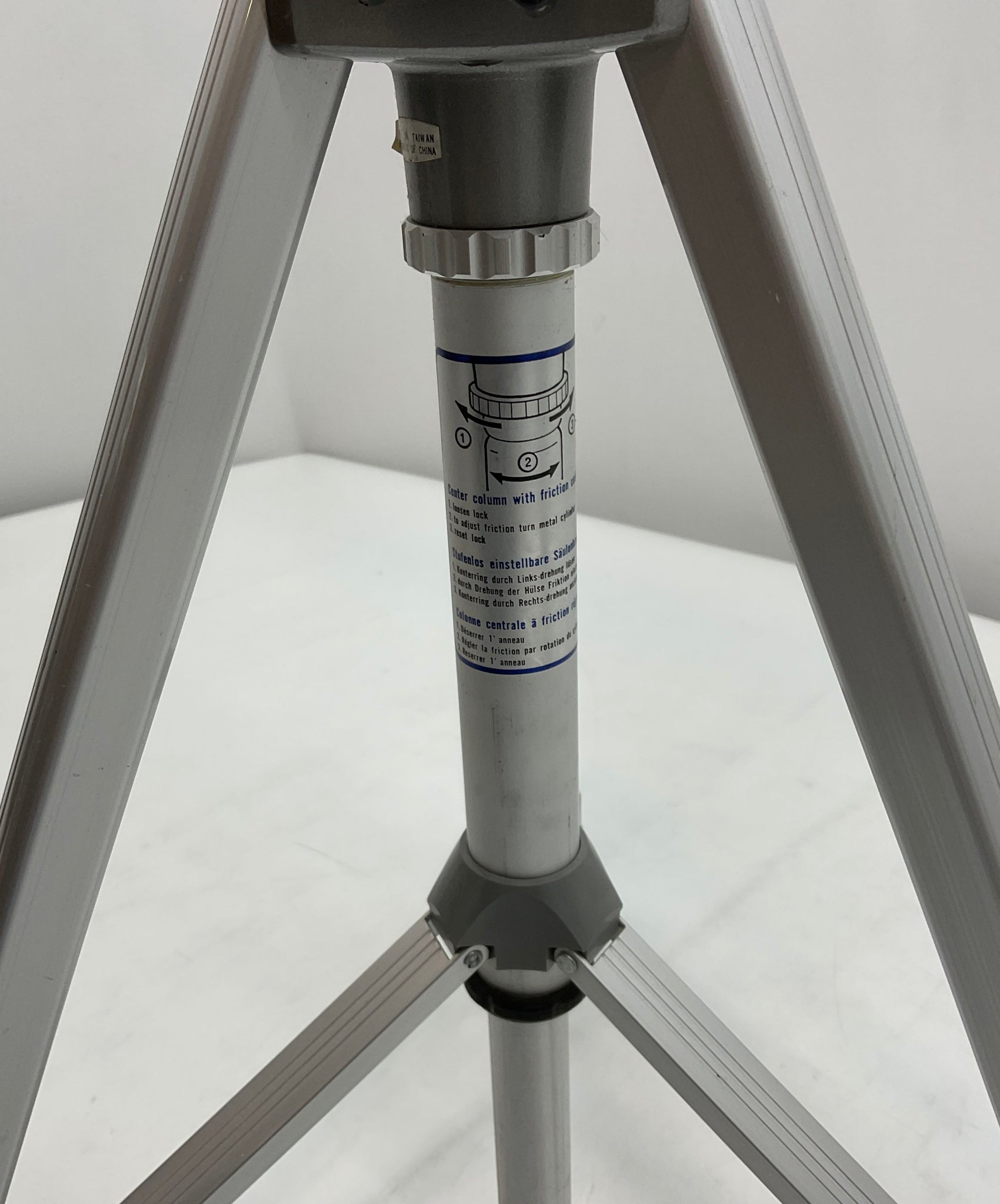 Velbon Model No. VGB-32C 7108030 Pan Tilt Head Photographer Aluminum T ...