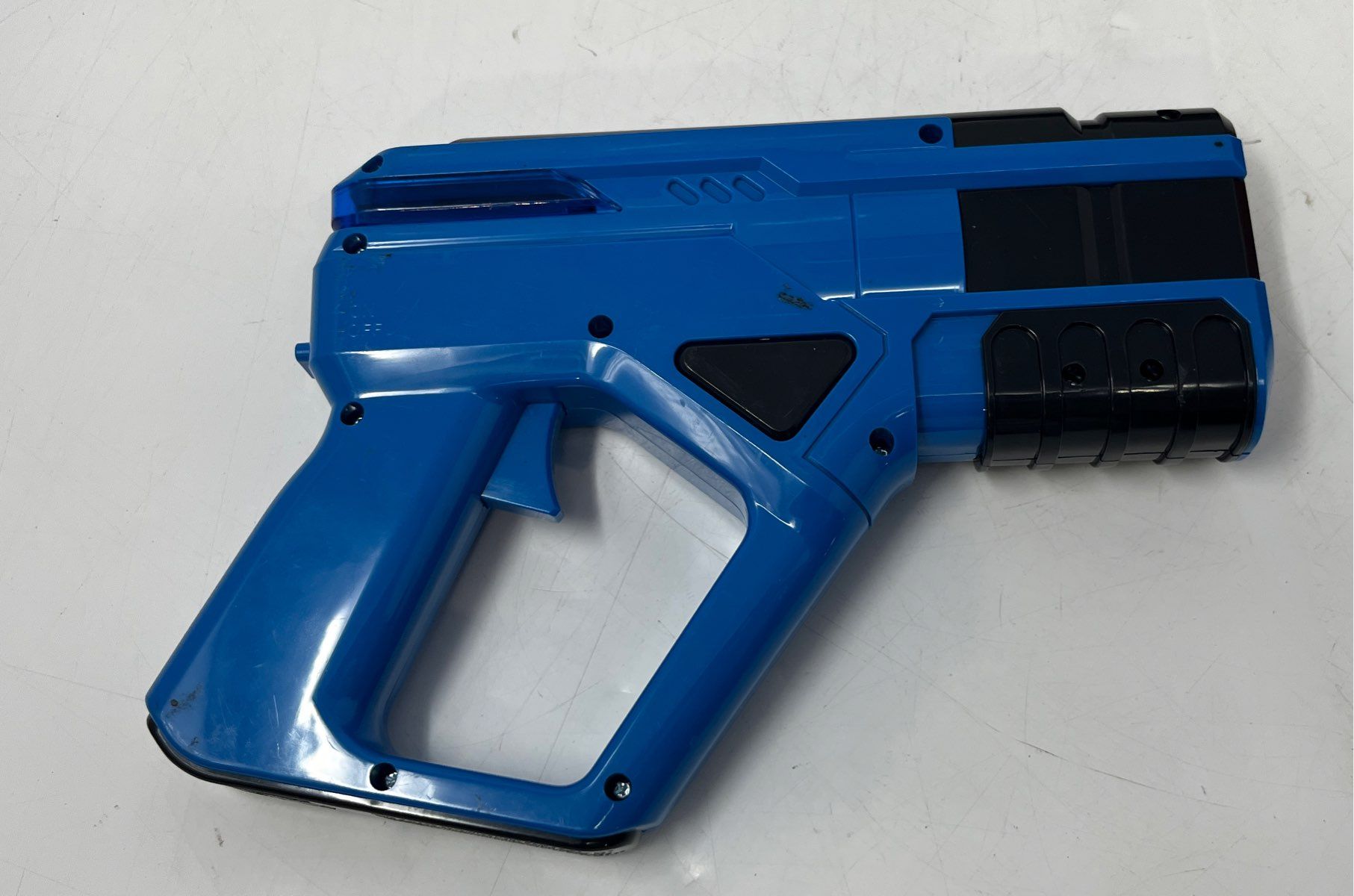 Sharper Image Blue And Red Home Laser Tag Guns 4-Piece Game Set Not Te ...